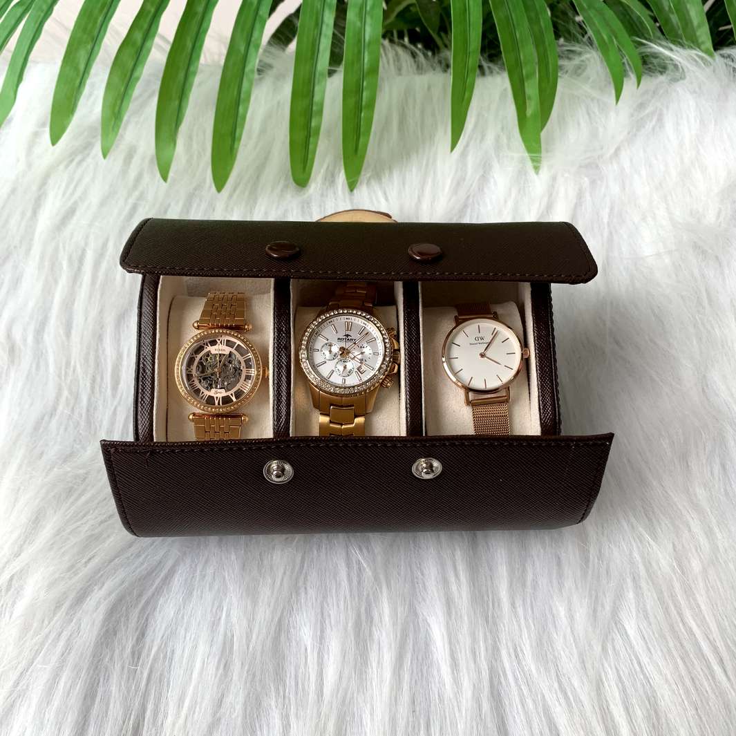Oval Watch Cover - 3 & 5 Section Travel Organiser | The Wedding Element